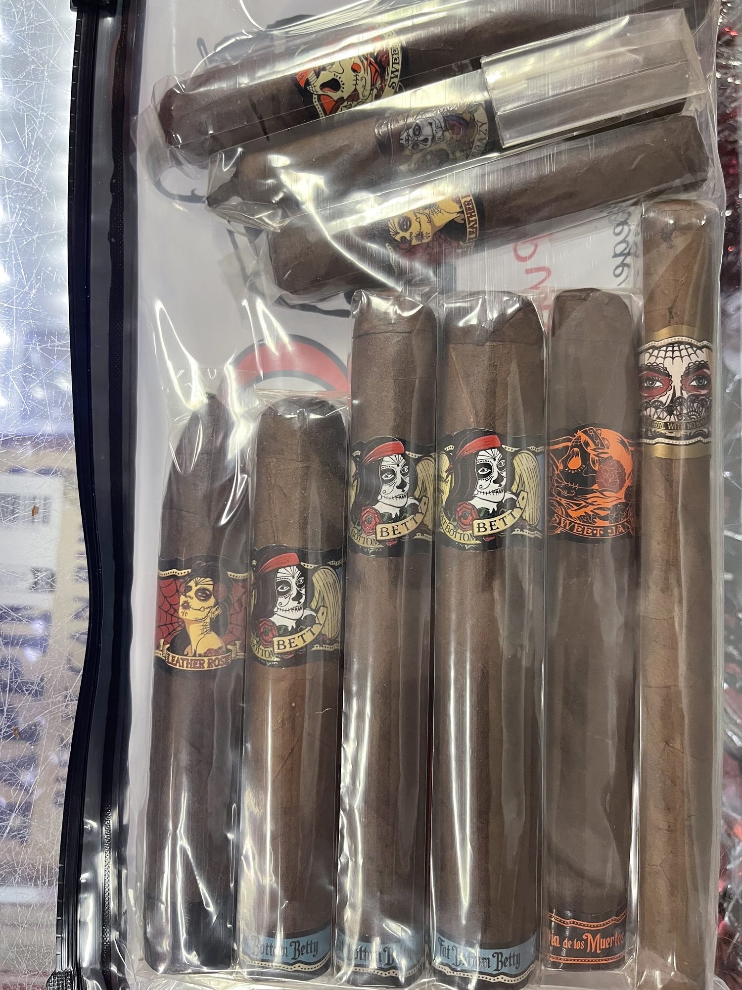 Drew Estate 9 Cigar Deadwood Sampler - Bonds Fine Cigars
